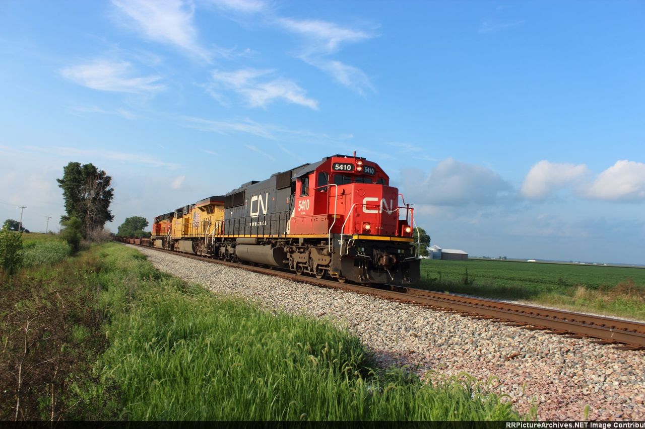 CN 5410 UP 7345 BNSF 4777
